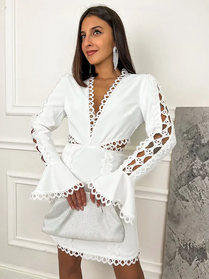 Laserom rezané elegantné šaty INDAYA | Starstyle.cz