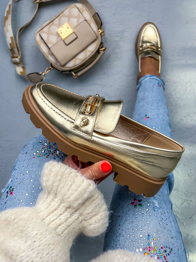 Mokasíny so zlatými ozdobami CALLIDORA* | Starstyle.cz