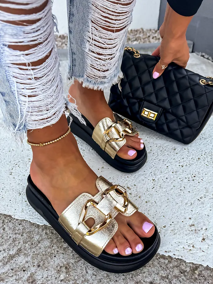 Zlaté šľapky so zlatou ozdobou NALA | Starstyle.cz