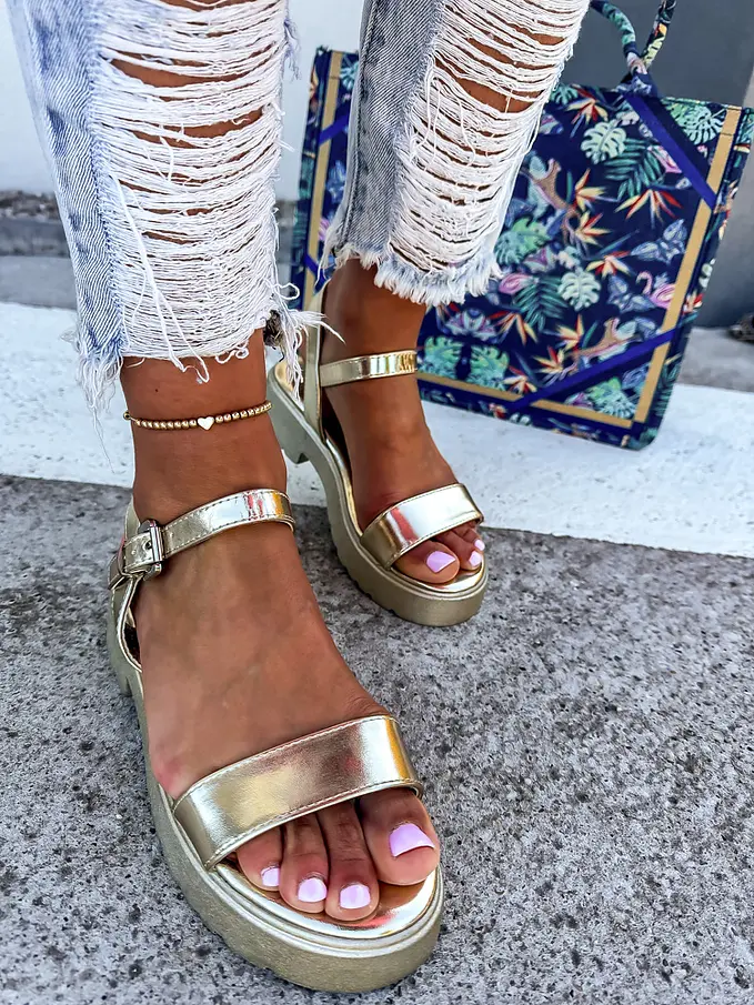 Zlaté dámske sandále JAYA* | Starstyle.cz